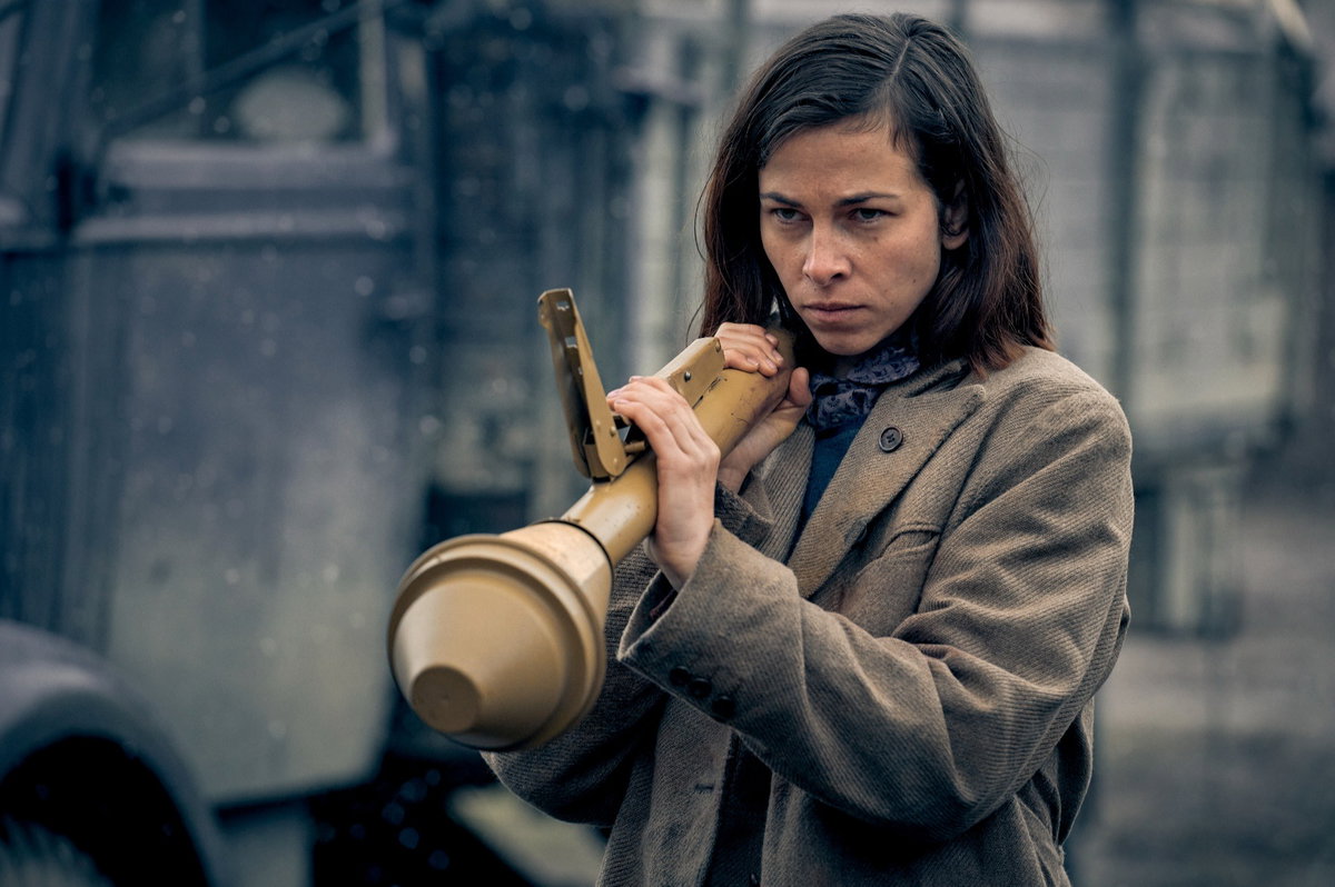 'Blood & Gold' op Netflix: alles over de nieuwe oorlogsfilm ...