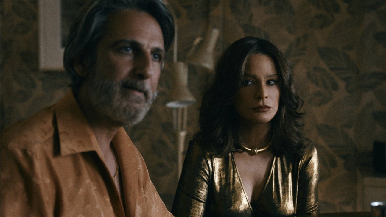 Transformatie in nieuwe Netflix-serie doet veel stof opwaaien: 'Make-up ...