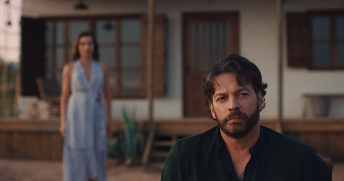 'Find Me Falling' trailer: zomerse romcom vanaf juli op Netflix ...