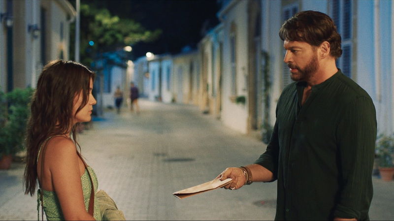 'Find Me Falling' op Netflix: alles over de nieuwe muzikale romcom ...