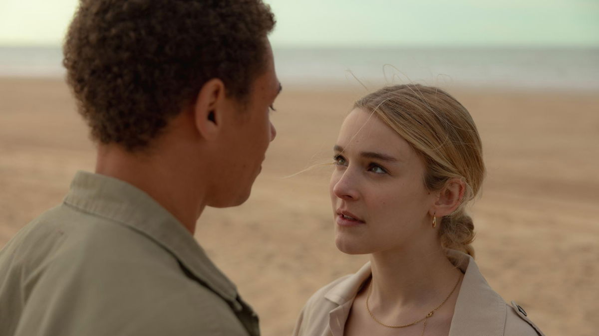 Netflix deelt eerste plaatjes van 'Knokke Off' seizoen 2 - FilmVandaag.nl