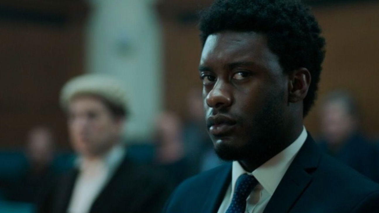 Zeldzaam hoge score voor spannende Britse serie op Netflix: 'Verslavend ...