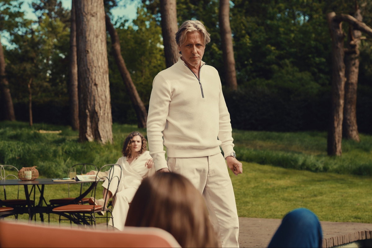 Netflix onthult de trailer van slotseizoen 'Knokke Off' - FilmVandaag.nl